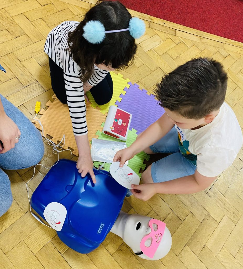 Life Saving Superheroes - 1st Steps First Aid
